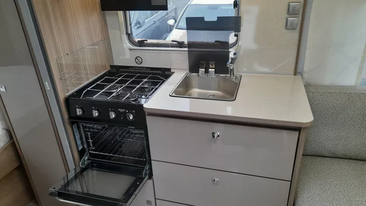 Fendt Tendenza 650 SFD Sie sparen 9545,- mit Klima als Wohnwagen in ...