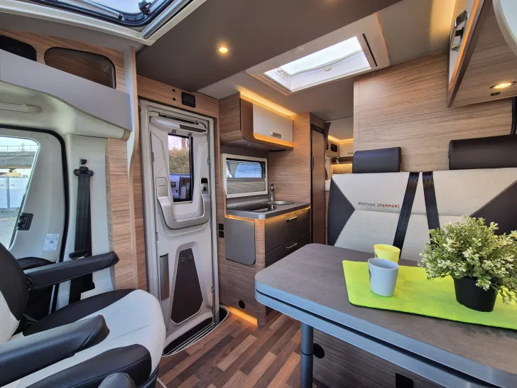 Weinsberg CaraCompact 600 MEG [PEPPER] *LED*Premiumtür* als ...